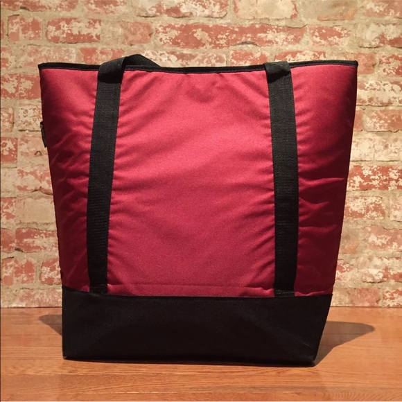 Ozark Trail | Bags | Ozark Trail 5 Can Thermal Tote Bag Red Color ...